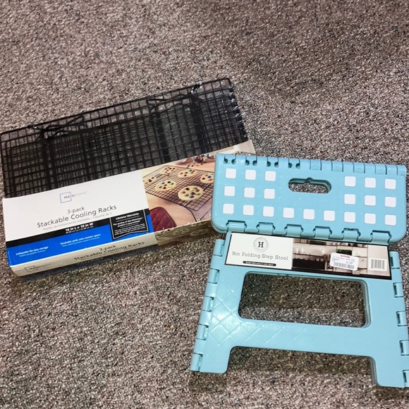 Mainstays | Kitchen | Nwt Bundle Of Stackable Cookie Cooling Rack And ...
